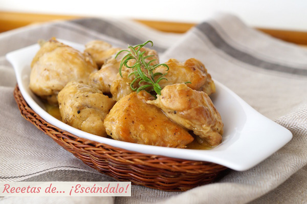 Cómo hacer pollo en salsa al ajillo. Receta fácil - Recetas de ¡Escándalo!