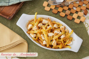 Prepara poutine, una deliciosa receta tradicional de Canadá - Recetas ...